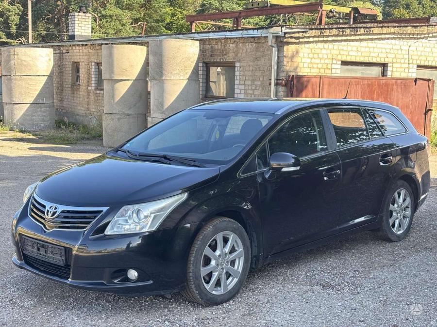 Melns Toyota Avensis 2010 Utena, ar dzinēja tilpumu 2.20 L un nobraukumu 240 tūkst. km par 3650 €, foto 1 vietnē AUTOMOTO.COM.LV