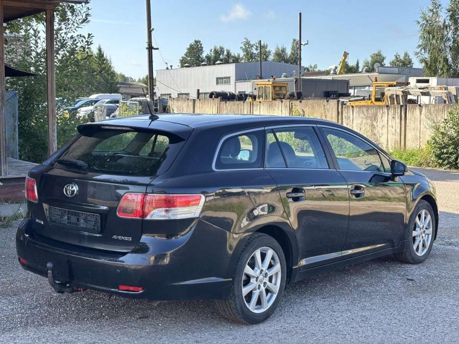 Melns Toyota Avensis 2010 Utena, ar dzinēja tilpumu 2.20 L un nobraukumu 240 tūkst. km par 3650 €, foto 6 vietnē AUTOMOTO.COM.LV