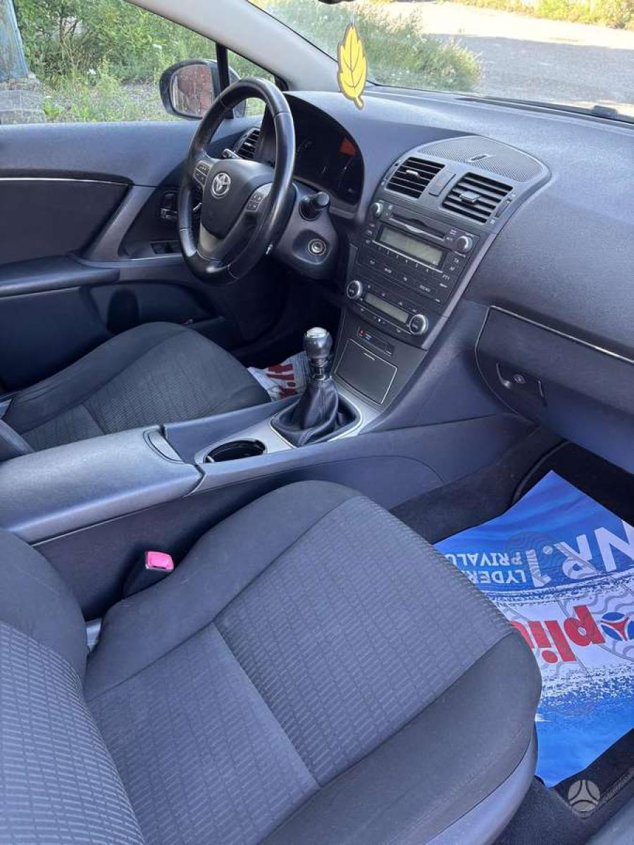 Melns Toyota Avensis 2010 Utena, ar dzinēja tilpumu 2.20 L un nobraukumu 240 tūkst. km par 3650 €, foto 15 vietnē AUTOMOTO.COM.LV