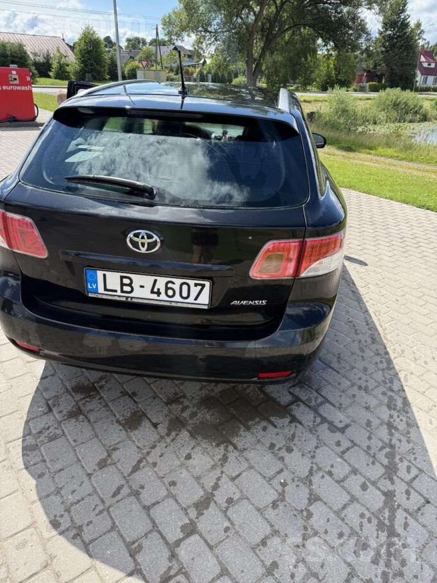 Melns Toyota Avensis 2010 Balvi, ar dzinēja tilpumu 2.00 L un nobraukumu 305 tūkst. km par 2100 €, foto 5 vietnē AUTOMOTO.COM.LV