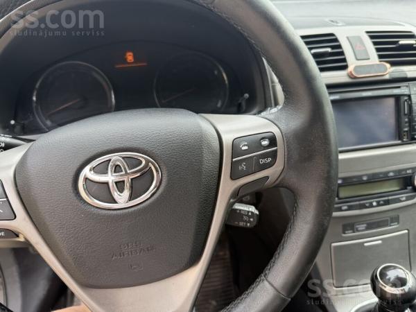 Melns Toyota Avensis 2010 Balvi, ar dzinēja tilpumu 2.00 L un nobraukumu 305 tūkst. km par 2100 €, foto 5 vietnē AUTOMOTO.COM.LV