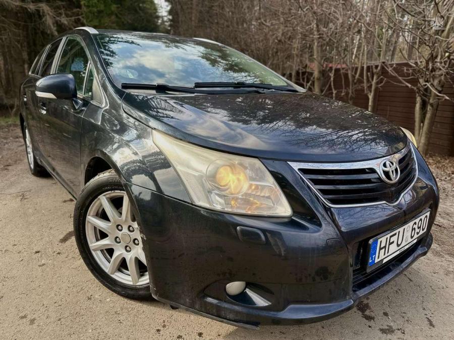 Black Toyota Avensis 2010 in Vilnius, with an engine capacity of 2.00 L and mileage of 385 thousand km for 2050 €, photo 1 on AUTOMOTO.COM.LV