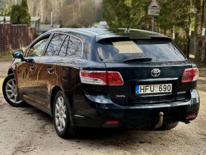 Black Toyota Avensis 2010 in Vilnius, with an engine capacity of 2.00 L and mileage of 385 thousand km for 2050 €, photo 9 on AUTOMOTO.COM.LV