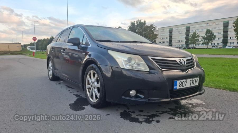 Melns Toyota Avensis 2010 Tallina, ar dzinēja tilpumu 2.20 L un nobraukumu 402 tūkst. km par 2500 €, foto 1 vietnē AUTOMOTO.COM.LV
