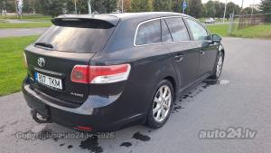 Melns Toyota Avensis 2010 Tallina, ar dzinēja tilpumu 2.20 L un nobraukumu 402 tūkst. km par 2500 €, foto 3 vietnē AUTOMOTO.COM.LV