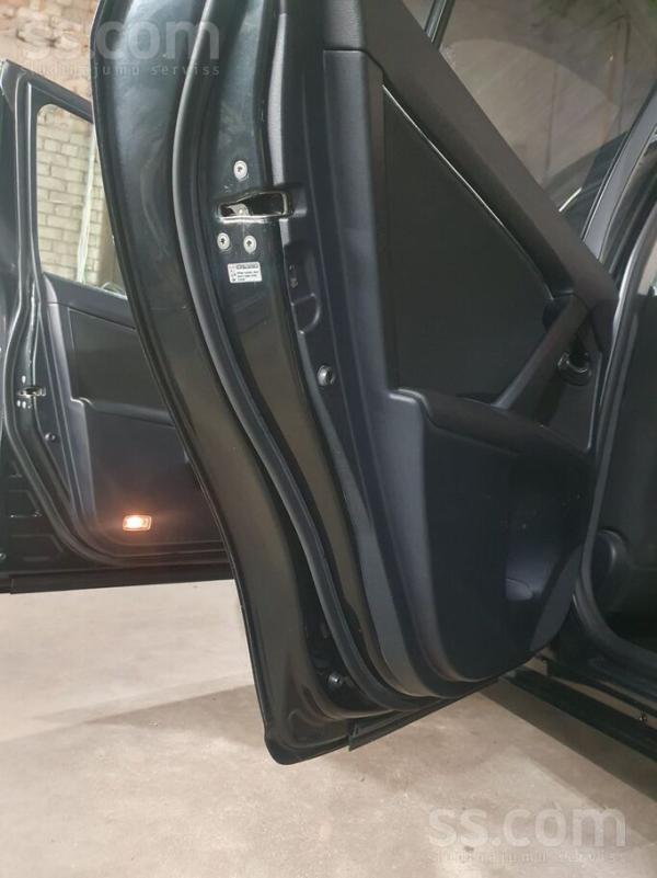 Melns Toyota Avensis 2010 Rīga, ar dzinēja tilpumu 2.00 L un nobraukumu 217 tūkst. km par 3900 €, foto 9 vietnē AUTOMOTO.COM.LV