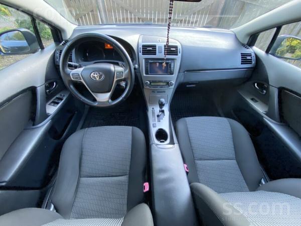 Черный Тойота Авенсис 2010 в Рига, объемом двигателя 2.20 л и пробегом 318 тыс. км за 5100 €, фото 6 на AUTOMOTO.COM.LV