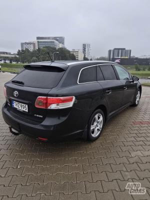 Melns Toyota Avensis 2010 Viļņa, ar dzinēja tilpumu 2.00 L un nobraukumu 255 tūkst. km par 3450 €, foto 3 vietnē AUTOMOTO.COM.LV