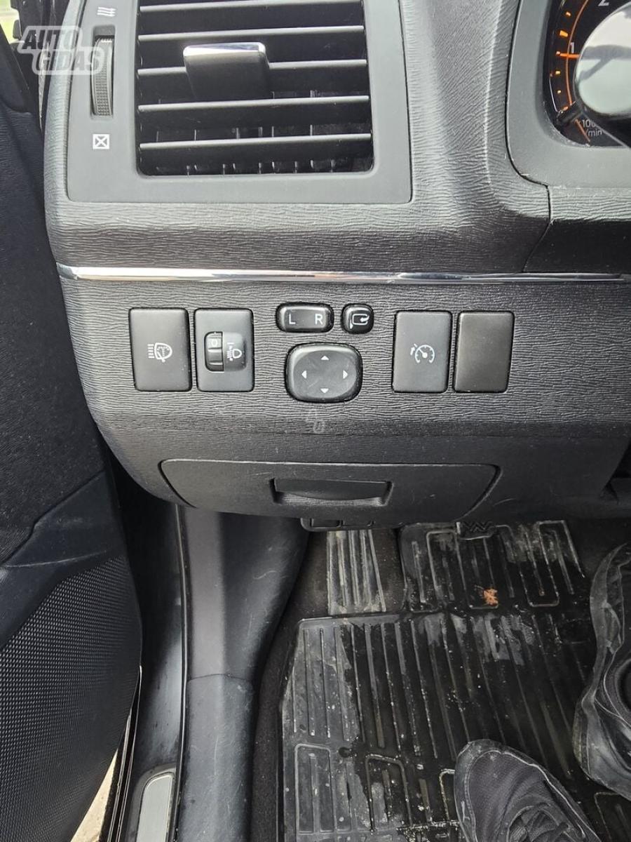 Melns Toyota Avensis 2010 Viļņa, ar dzinēja tilpumu 2.00 L un nobraukumu 255 tūkst. km par 3450 €, foto 12 vietnē AUTOMOTO.COM.LV