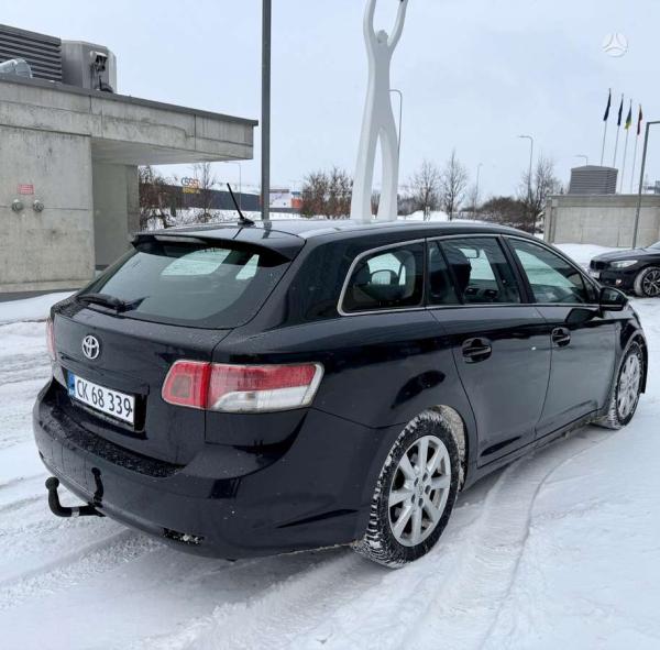Black Toyota Avensis 2011 in Vilnius, with an engine capacity of 2.23 L and mileage of 252 thousand km for 2700 €, photo 10 on AUTOMOTO.COM.LV
