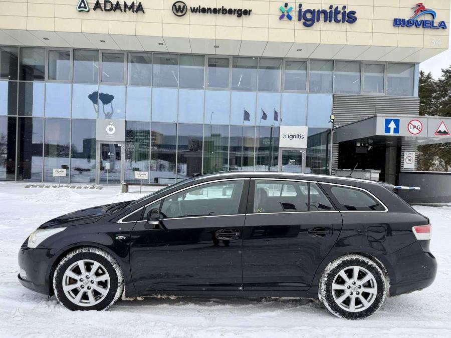 Black Toyota Avensis 2011 in Vilnius, with an engine capacity of 2.23 L and mileage of 252 thousand km for 2700 €, photo 7 on AUTOMOTO.COM.LV