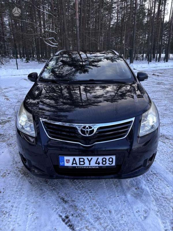 Black Toyota Avensis 2011 in Druskininkai, with an engine capacity of 2.00 L and mileage of 220 thousand km for 4850 €, photo 9 on AUTOMOTO.COM.LV