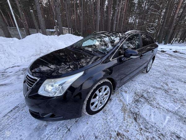 Black Toyota Avensis 2011 in Druskininkai, with an engine capacity of 2.00 L and mileage of 220 thousand km for 4850 €, photo 10 on AUTOMOTO.COM.LV