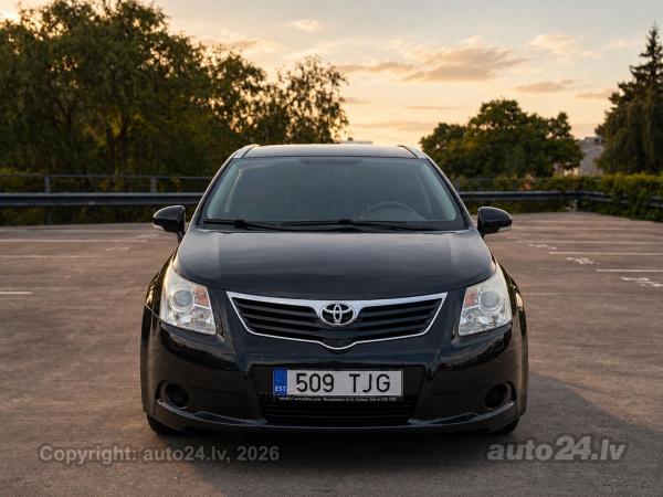 Black Toyota Avensis 2011 in Tartu, with an engine capacity of 1.80 L and mileage of 250 thousand km for 4590 €, photo 2 on AUTOMOTO.COM.LV