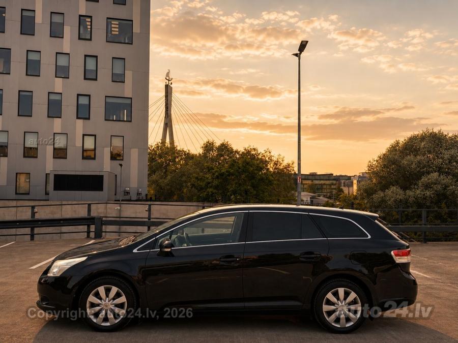 Черный Тойота Авенсис 2011 в Тарту, объемом двигателя 1.80 л и пробегом 250 тыс. км за 4590 €, фото 6 на AUTOMOTO.COM.LV