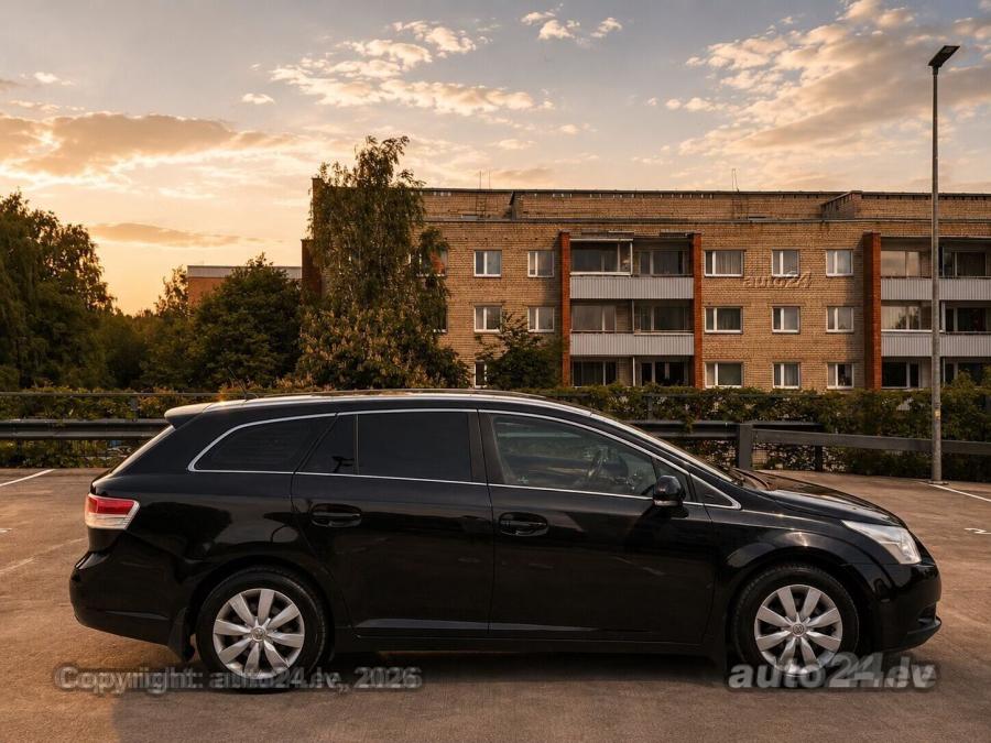 Melns Toyota Avensis 2011 Tartu, ar dzinēja tilpumu 1.80 L un nobraukumu 250 tūkst. km par 4590 €, foto 5 vietnē AUTOMOTO.COM.LV
