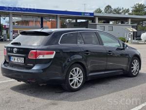 Черный Тойота Авенсис 2011 в Цесис, объемом двигателя 2.20 л и пробегом 277 тыс. км за 4200 €, фото 6 на AUTOMOTO.COM.LV