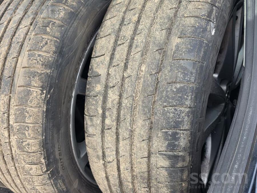 Черный Тойота Авенсис 2011 в Цесис, объемом двигателя 2.20 л и пробегом 277 тыс. км за 4200 €, фото 18 на AUTOMOTO.COM.LV