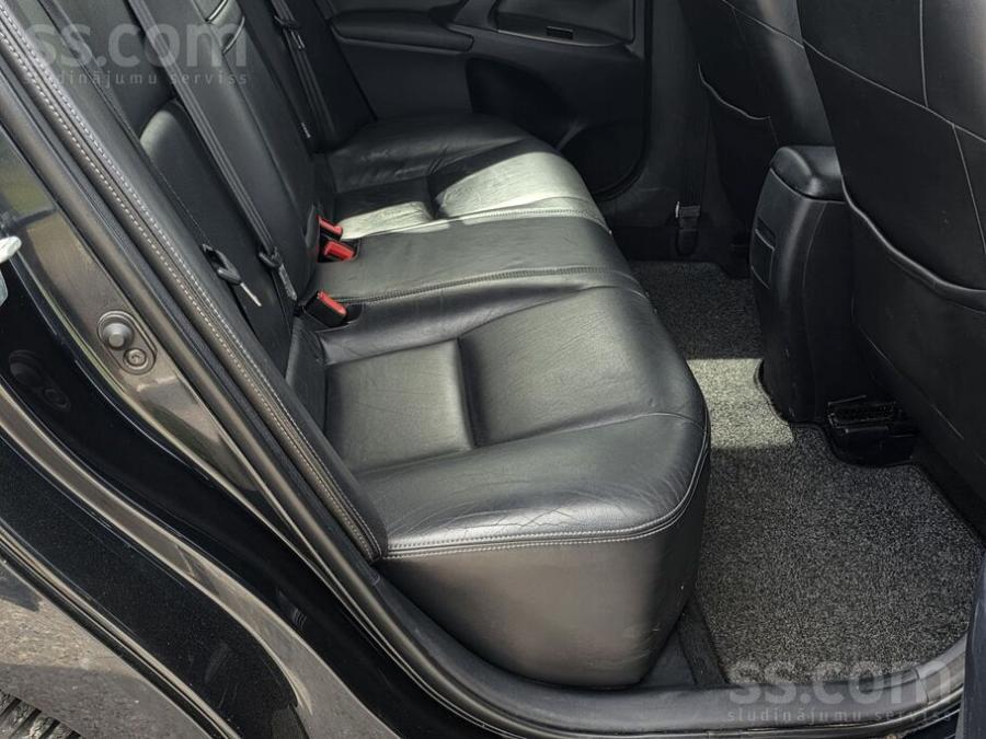 Черный Тойота Авенсис 2011 в Цесис, объемом двигателя 2.20 л и пробегом 277 тыс. км за 4200 €, фото 19 на AUTOMOTO.COM.LV