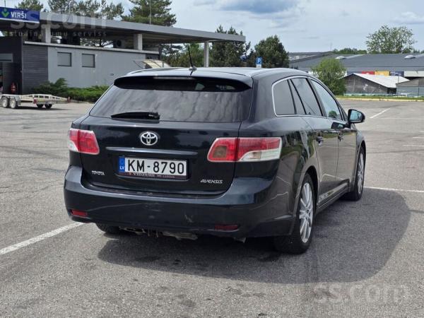 Melns Toyota Avensis 2011 Cēsis, ar dzinēja tilpumu 2.20 L un nobraukumu 277 tūkst. km par 4200 €, foto 6 vietnē AUTOMOTO.COM.LV