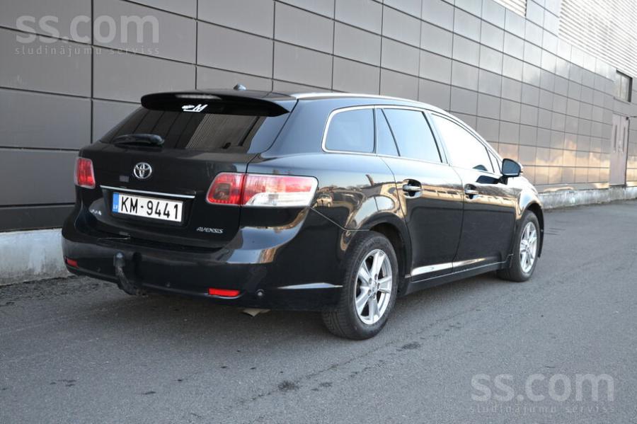 Melns Toyota Avensis 2011 Rīga, ar dzinēja tilpumu 2.00 L un nobraukumu 335 tūkst. km par 4150 €, foto 4 vietnē AUTOMOTO.COM.LV