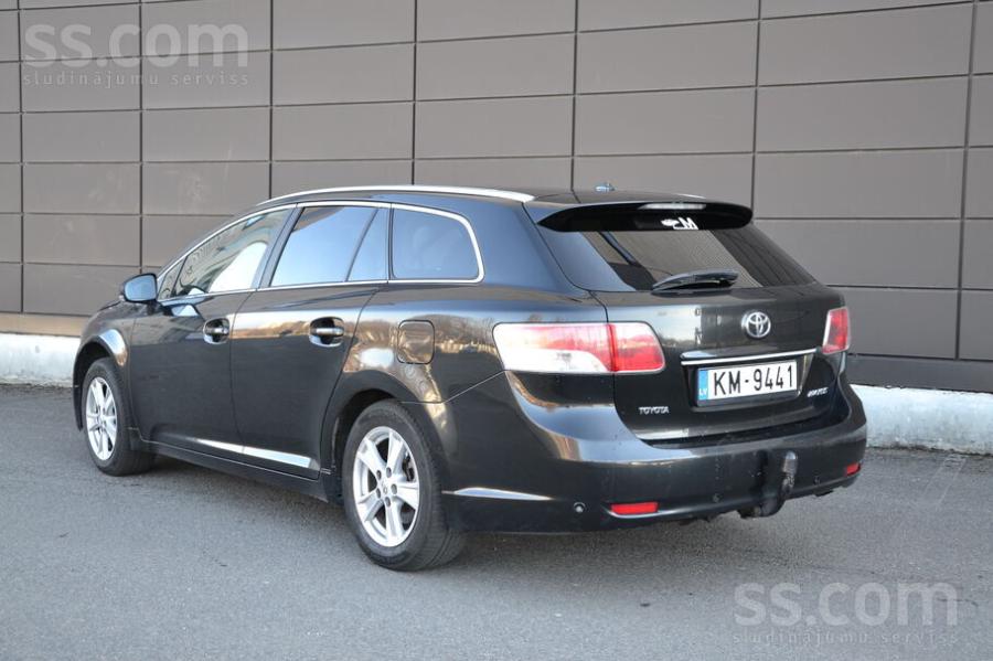 Melns Toyota Avensis 2011 Rīga, ar dzinēja tilpumu 2.00 L un nobraukumu 335 tūkst. km par 4150 €, foto 5 vietnē AUTOMOTO.COM.LV