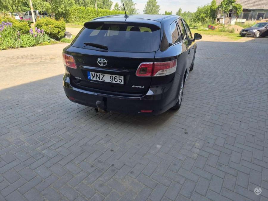 Melns Toyota Avensis 2011 Viļņa, ar dzinēja tilpumu 2.23 L un nobraukumu 300 tūkst. km par 2499 €, foto 4 vietnē AUTOMOTO.COM.LV