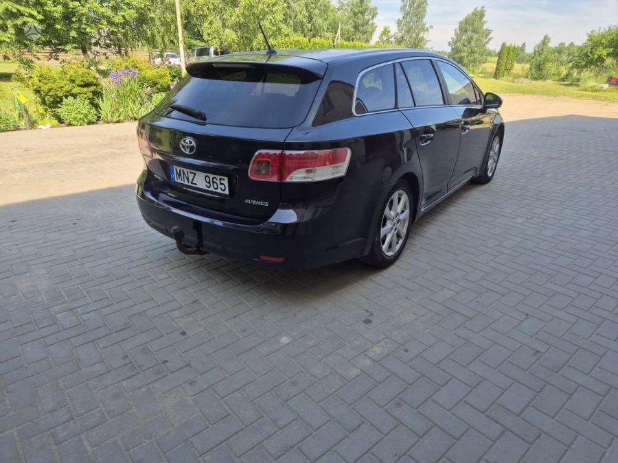 Melns Toyota Avensis 2011 Viļņa, ar dzinēja tilpumu 2.23 L un nobraukumu 300 tūkst. km par 2499 €, foto 5 vietnē AUTOMOTO.COM.LV