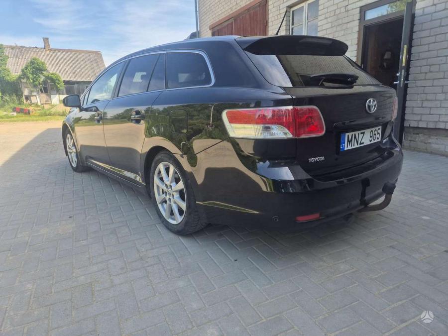 Melns Toyota Avensis 2011 Viļņa, ar dzinēja tilpumu 2.23 L un nobraukumu 300 tūkst. km par 2499 €, foto 12 vietnē AUTOMOTO.COM.LV