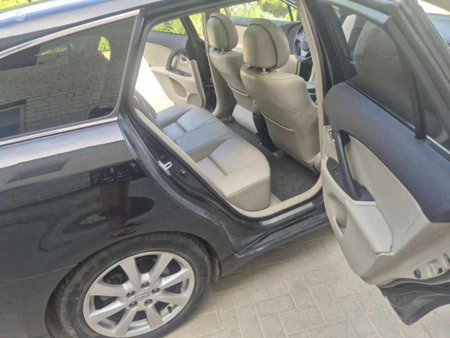 Melns Toyota Avensis 2011 Viļņa, ar dzinēja tilpumu 2.23 L un nobraukumu 300 tūkst. km par 2499 €, foto 26 vietnē AUTOMOTO.COM.LV
