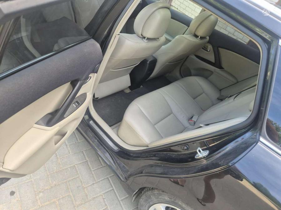 Melns Toyota Avensis 2011 Viļņa, ar dzinēja tilpumu 2.23 L un nobraukumu 300 tūkst. km par 2499 €, foto 27 vietnē AUTOMOTO.COM.LV