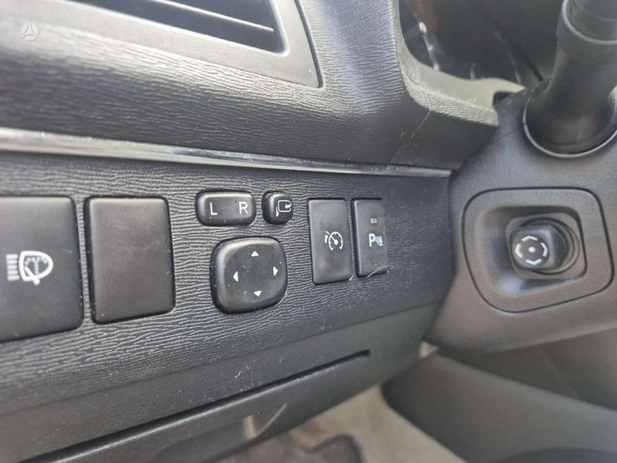 Melns Toyota Avensis 2011 Viļņa, ar dzinēja tilpumu 2.23 L un nobraukumu 300 tūkst. km par 2499 €, foto 29 vietnē AUTOMOTO.COM.LV