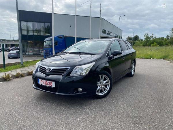 Black Toyota Avensis 2011 in Vilnius, with an engine capacity of 1.80 L and mileage of 243 thousand km for 6950 €, photo 2 on AUTOMOTO.COM.LV