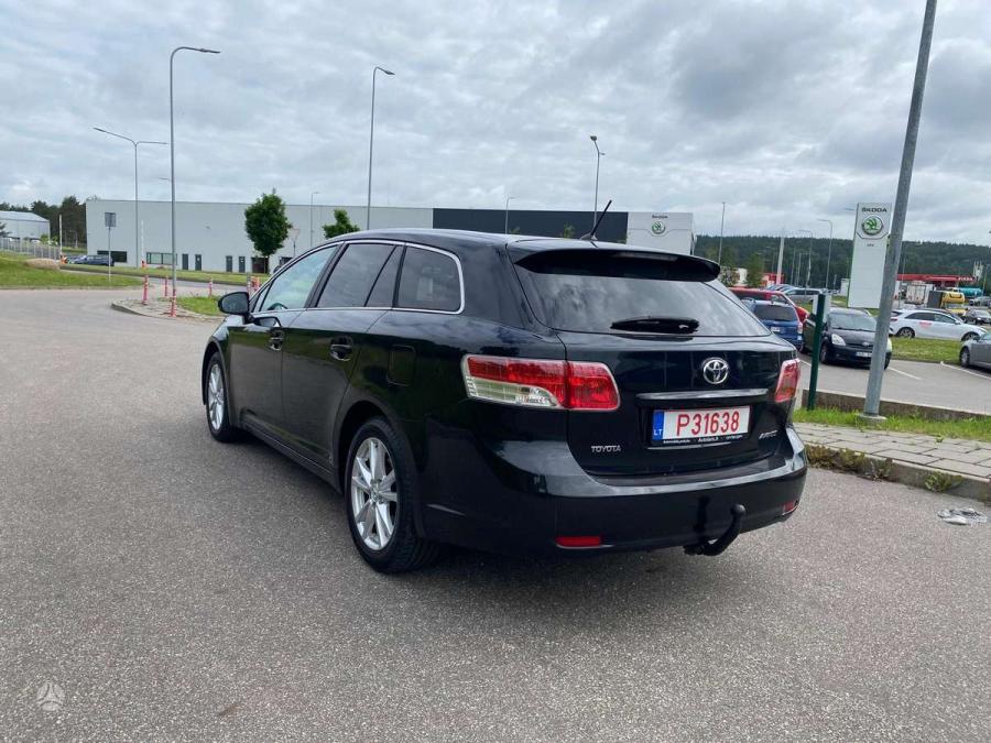Melns Toyota Avensis 2011 Viļņa, ar dzinēja tilpumu 1.80 L un nobraukumu 243 tūkst. km par 6950 €, foto 8 vietnē AUTOMOTO.COM.LV
