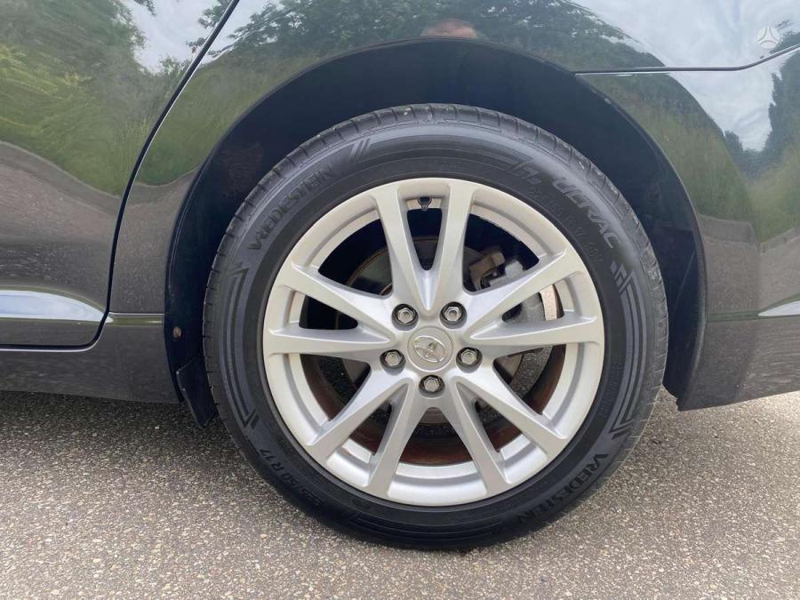 Melns Toyota Avensis 2011 Viļņa, ar dzinēja tilpumu 1.80 L un nobraukumu 243 tūkst. km par 6950 €, foto 13 vietnē AUTOMOTO.COM.LV