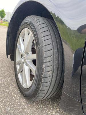 Melns Toyota Avensis 2011 Viļņa, ar dzinēja tilpumu 1.80 L un nobraukumu 243 tūkst. km par 6950 €, foto 14 vietnē AUTOMOTO.COM.LV