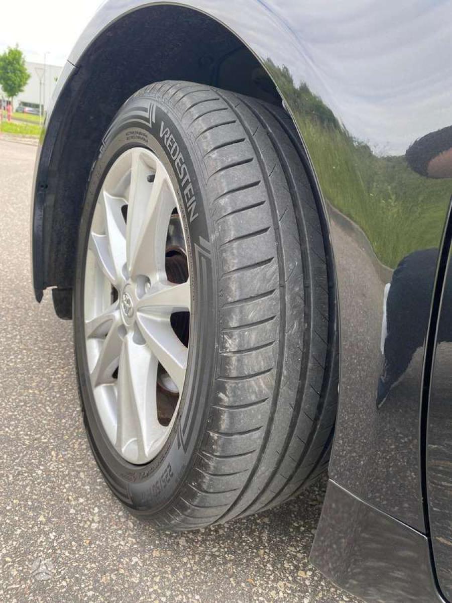 Melns Toyota Avensis 2011 Viļņa, ar dzinēja tilpumu 1.80 L un nobraukumu 243 tūkst. km par 6950 €, foto 14 vietnē AUTOMOTO.COM.LV