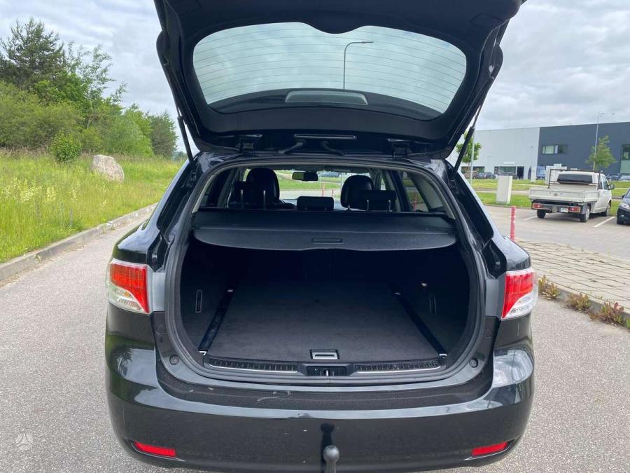 Melns Toyota Avensis 2011 Viļņa, ar dzinēja tilpumu 1.80 L un nobraukumu 243 tūkst. km par 6950 €, foto 19 vietnē AUTOMOTO.COM.LV