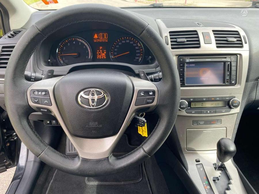 Melns Toyota Avensis 2011 Viļņa, ar dzinēja tilpumu 1.80 L un nobraukumu 243 tūkst. km par 6950 €, foto 25 vietnē AUTOMOTO.COM.LV