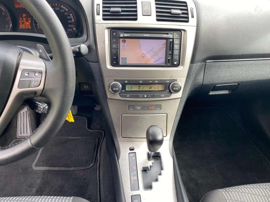Melns Toyota Avensis 2011 Viļņa, ar dzinēja tilpumu 1.80 L un nobraukumu 243 tūkst. km par 6950 €, foto 28 vietnē AUTOMOTO.COM.LV
