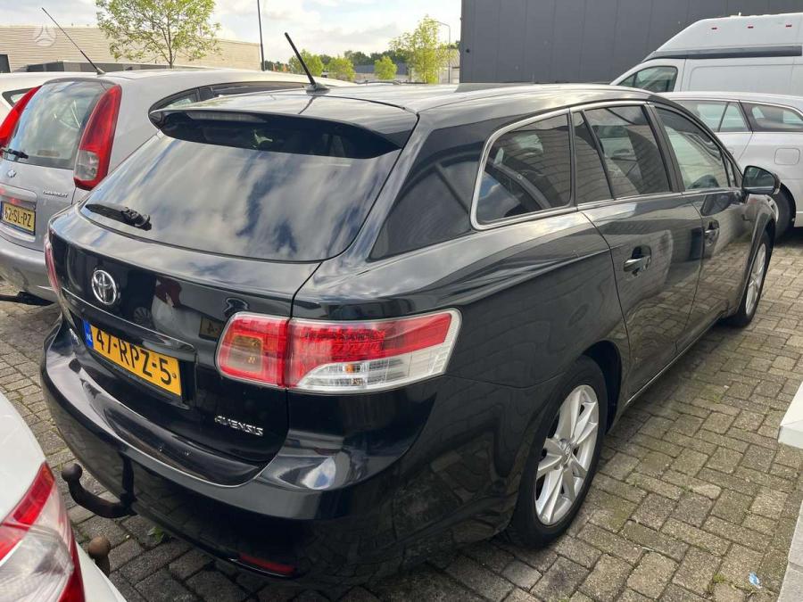 Melns Toyota Avensis 2011 Viļņa, ar dzinēja tilpumu 1.80 L un nobraukumu 243 tūkst. km par 6950 €, foto 32 vietnē AUTOMOTO.COM.LV