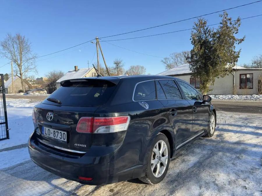Черный Тойота Авенсис 2011 в Вентспилс, объемом двигателя 2.20 л и пробегом 291 тыс. км за 4200 €, фото 5 на AUTOMOTO.COM.LV
