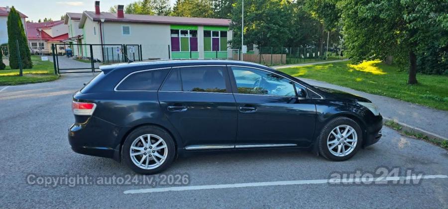 Черный Тойота Авенсис 2011 в Таллин, объемом двигателя 2.00 л и пробегом 347 тыс. км за 5000 €, фото 6 на AUTOMOTO.COM.LV