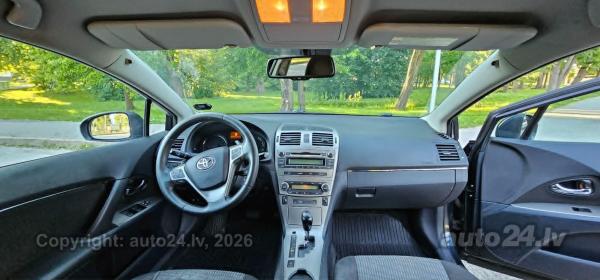Black Toyota Avensis 2011 in Tallinn, with an engine capacity of 2.00 L and mileage of 347 thousand km for 5000 €, photo 8 on AUTOMOTO.COM.LV