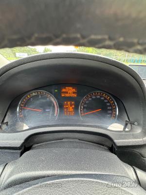 Черный Тойота Авенсис 2011 в Таллин, объемом двигателя 2.20 л и пробегом 336 тыс. км за 3900 €, фото 8 на AUTOMOTO.COM.LV