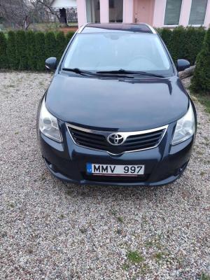 Melns Toyota Avensis 2011 Viļņa, ar dzinēja tilpumu 2.23 L un nobraukumu 341 tūkst. km par 3300 €, foto  vietnē AUTOMOTO.COM.LV