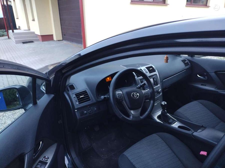 Melns Toyota Avensis 2011 Viļņa, ar dzinēja tilpumu 2.23 L un nobraukumu 341 tūkst. km par 3300 €, foto 6 vietnē AUTOMOTO.COM.LV
