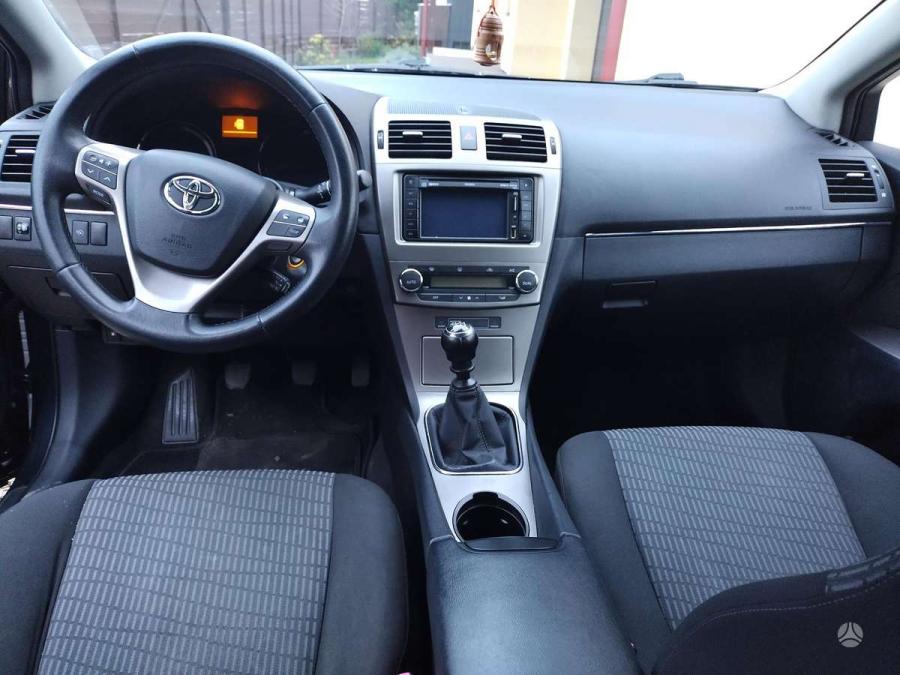 Melns Toyota Avensis 2011 Viļņa, ar dzinēja tilpumu 2.23 L un nobraukumu 341 tūkst. km par 3300 €, foto 7 vietnē AUTOMOTO.COM.LV