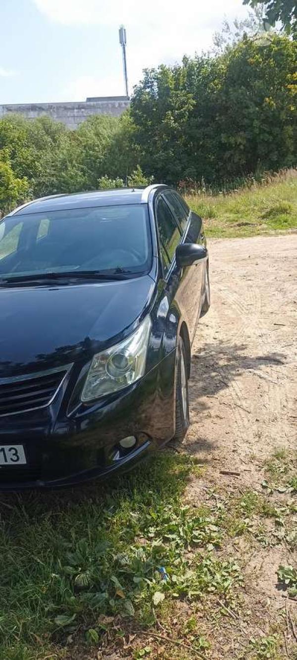 Melns Toyota Avensis 2011 Viļņa, ar dzinēja tilpumu 2.00 L un nobraukumu 352 tūkst. km par 4500 €, foto 7 vietnē AUTOMOTO.COM.LV