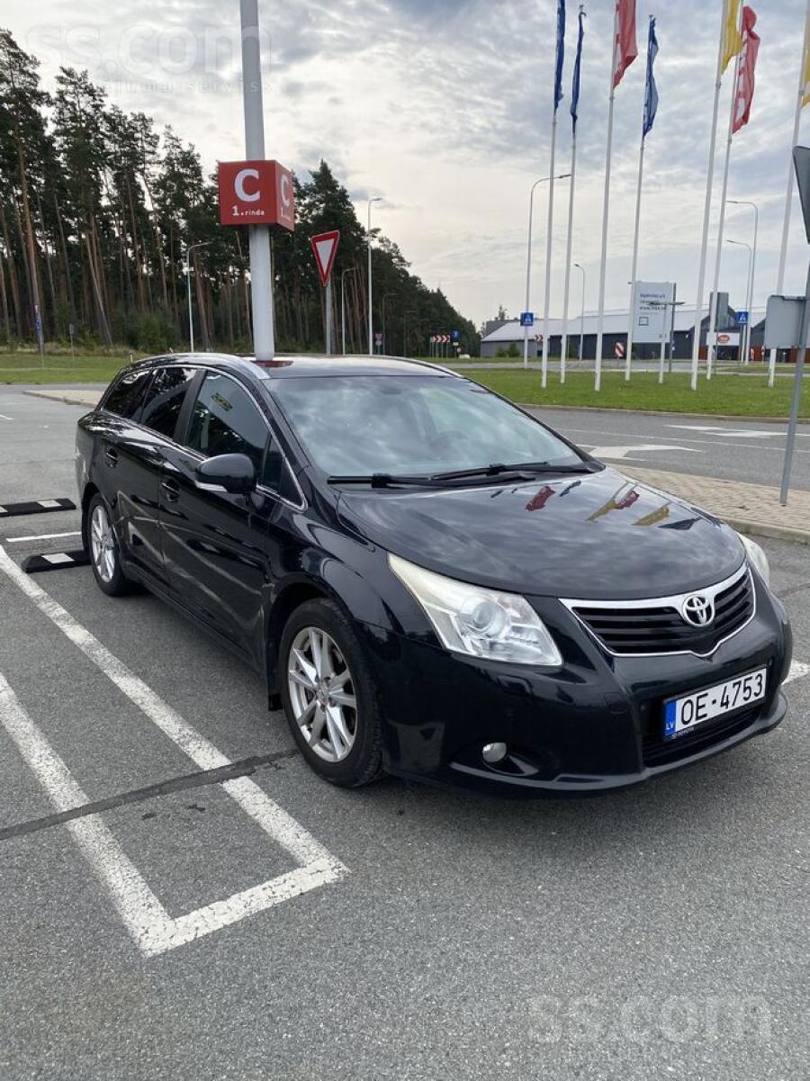 Melns Toyota Avensis 2011 Rīga, ar dzinēja tilpumu 1.80 L un nobraukumu 218 tūkst. km par 4700 €, foto 1 vietnē AUTOMOTO.COM.LV